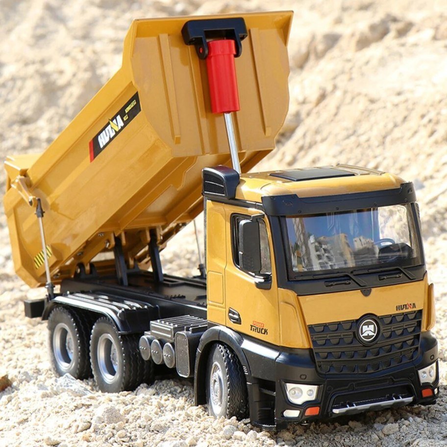 Huina 1582 Dump Truck 2.4Ghz w/Die Cast - Big Bang Hobbies